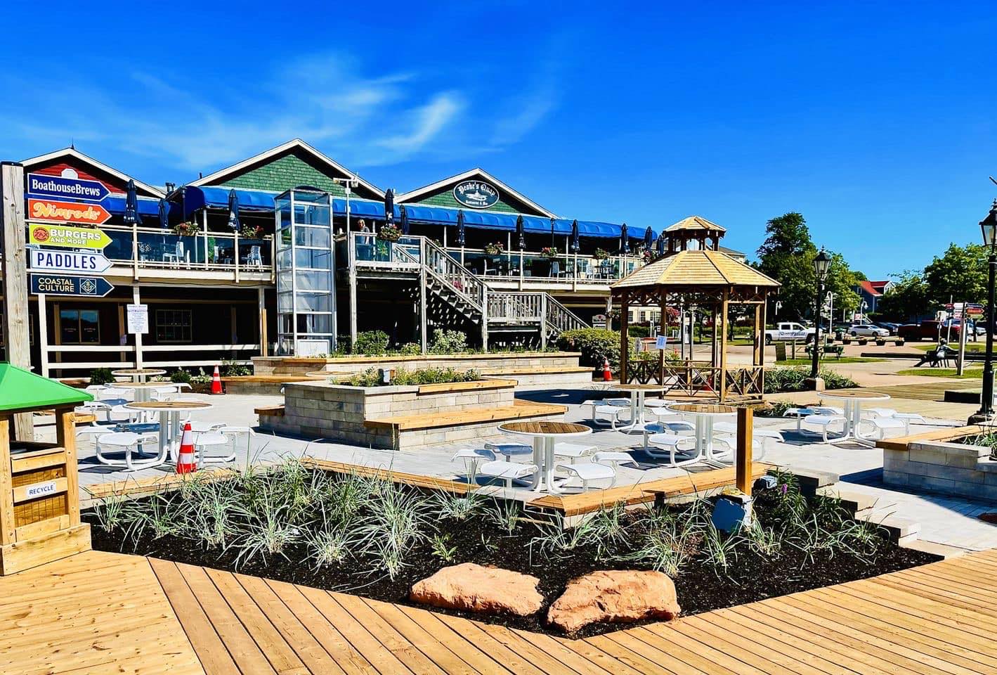 Peakes Quay Restaurant and Bar - Meet PEI